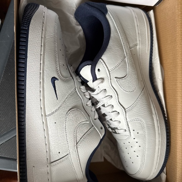 Nike | Shoes | Nike Air Force Low 7 Lv8 Photon Dust Mens White Sports ...